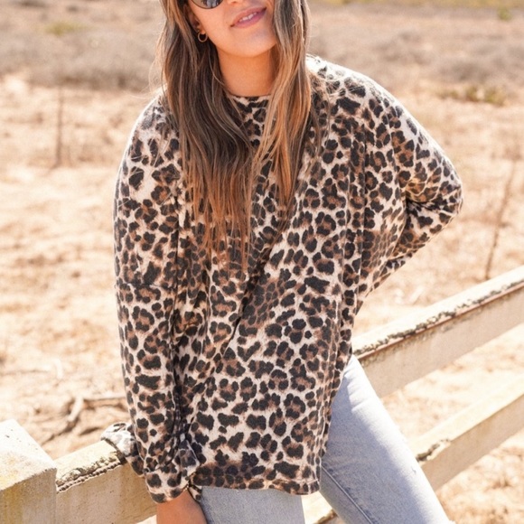 Carly Jean Los Angeles | Sweaters | Cjla Oversized Leopard Print ...